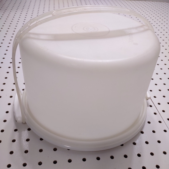 Tupperware | Kitchen | Vintage Tupperware Cake Taker Carrier White ...
